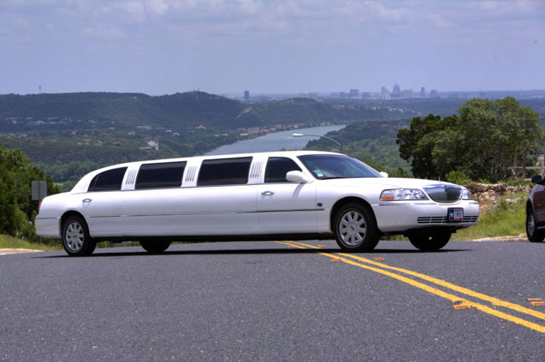 Stretch Sedans Available for Farming Out in Austin-San Marcos, TX ...